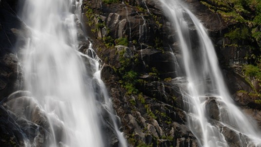 The Most Extraordinary Waterfalls of Italy - Ecobnb