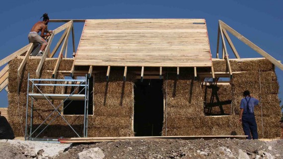 Unique and eco-friendly straw houses and hotels - Ecobnb