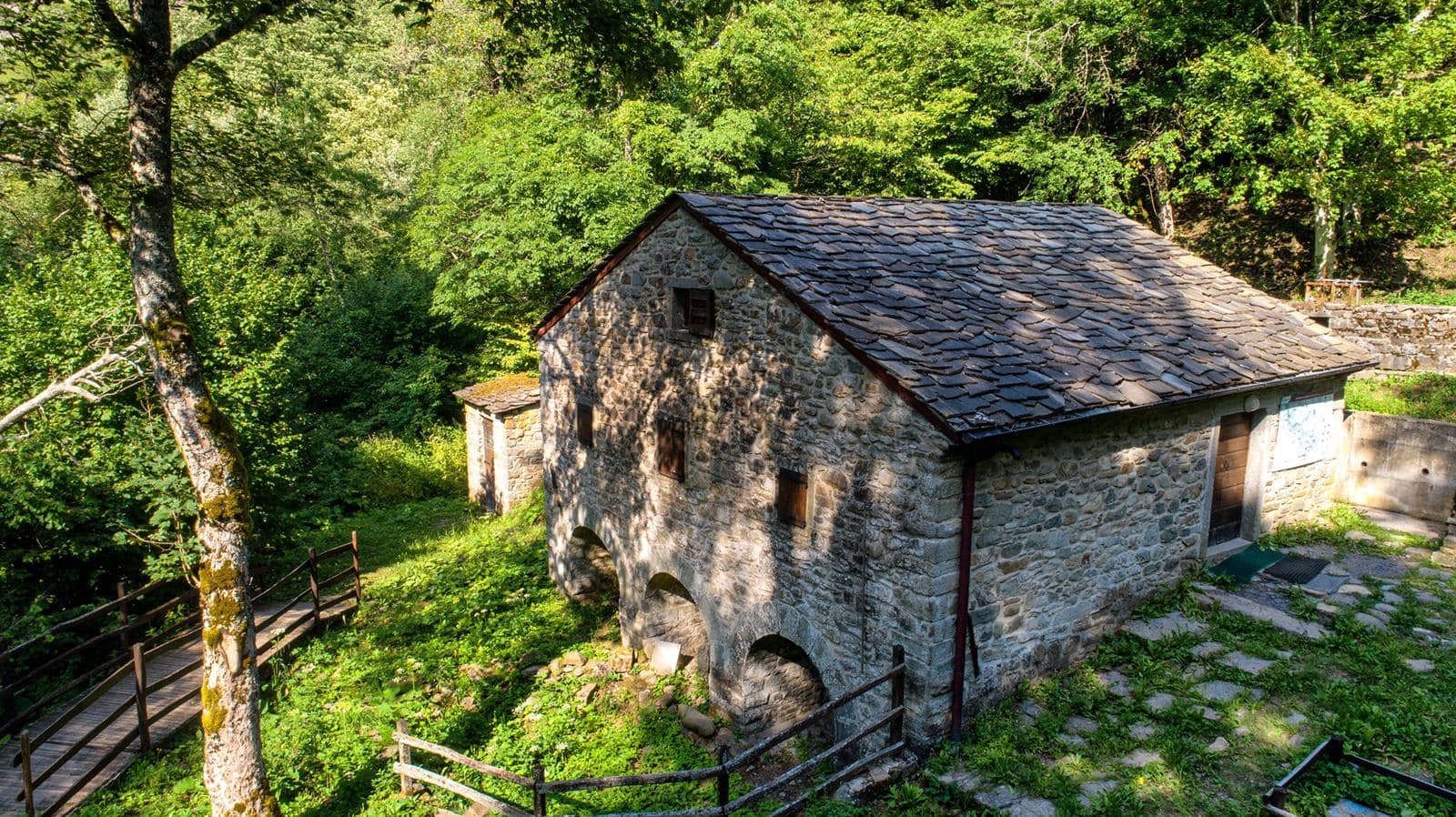 Two examples of community-based tourism in Italy - Ecobnb