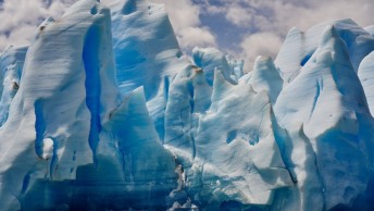 Melting Glaciers : which are the causes and the consequences?