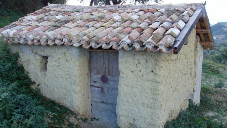 8 Natural Building Materials for your Ecological Home - Ecobnb