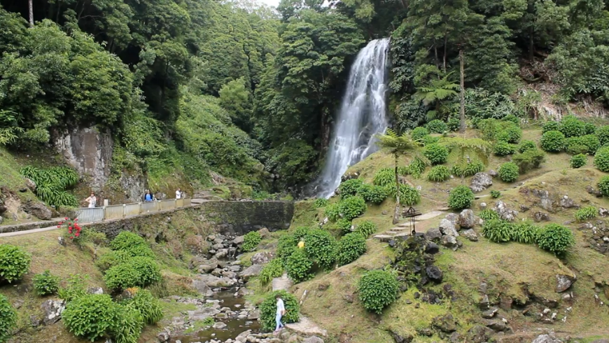 The 10 must-see Waterfalls in the Azores - Ecobnb