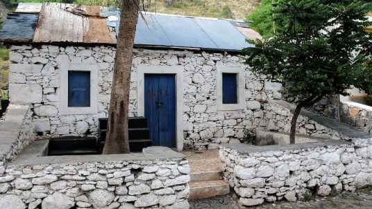 8 Natural Building Materials for your Ecological Home - Ecobnb