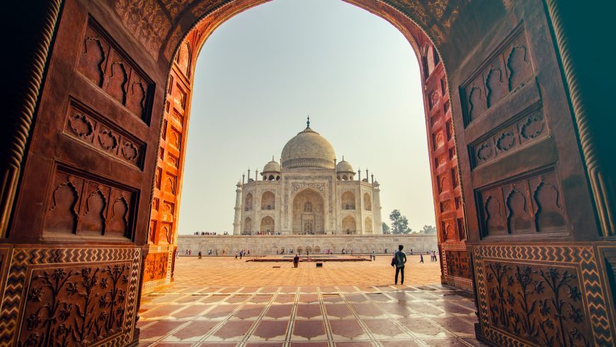 Top 8 Travel Tips: How to Stay Safe in India - Ecobnb