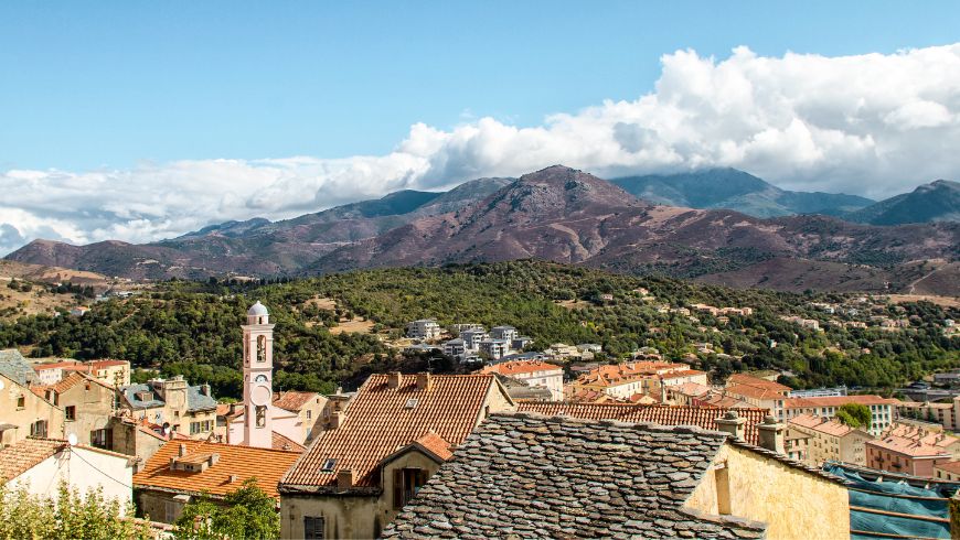 Corsica: green vacation between mountains and sea - Ecobnb