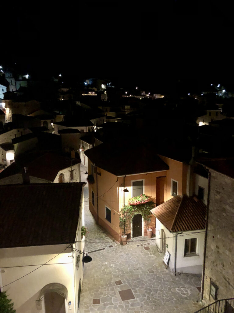 Murals, Tibetan bridges and mountains: the villages of Basilicata - Ecobnb