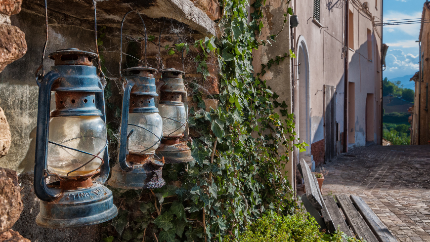 Arcevia: ancient castles in a natural park. Your slow holiday in Marche ...