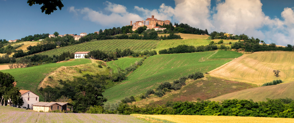 Arcevia: ancient castles in a natural park. Your slow holiday in Marche ...