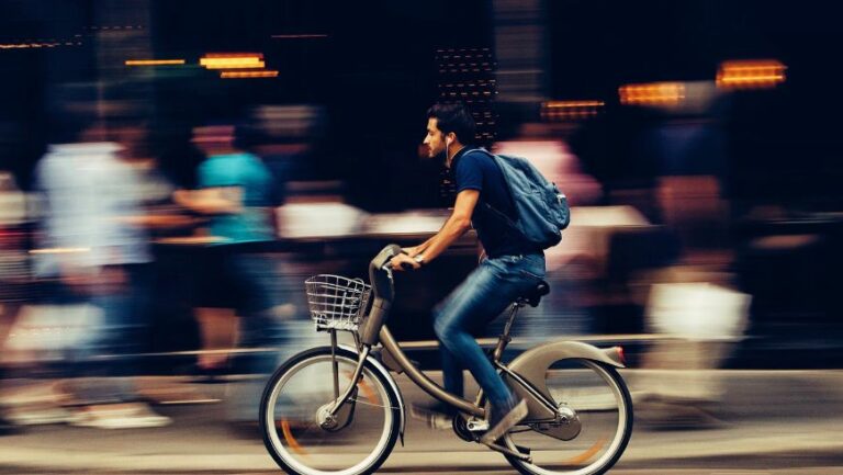 5 Ways To Make Your Commute More Eco-Friendly - Ecobnb