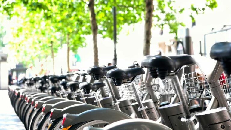 5 Ways To Make Your Commute More Eco-Friendly - Ecobnb