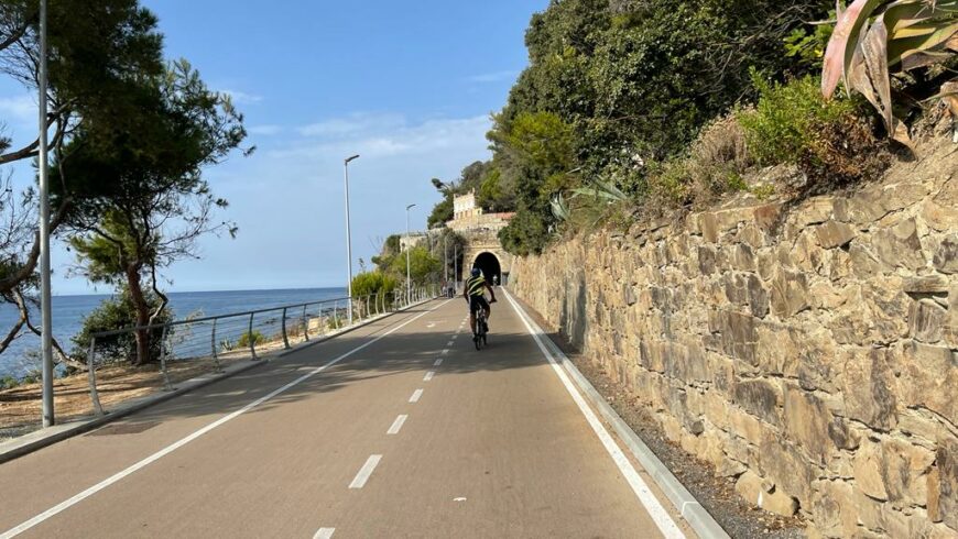 Riviera dei Fiori: Bicycle Itinerary from Imperia to Sanremo -Ecobnb
