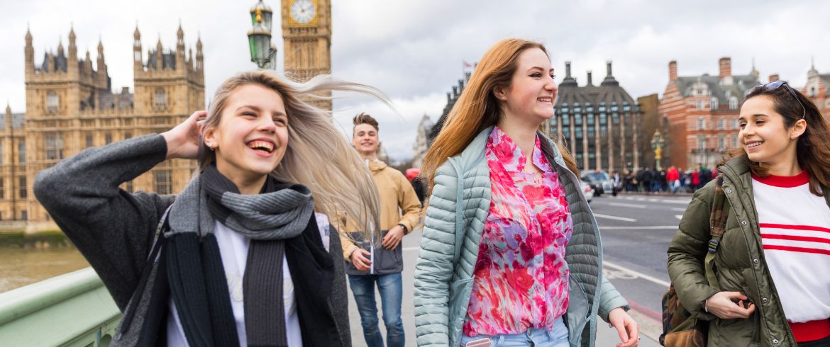 7 Smart Travel Tips for Students on a Budget - Ecobnb